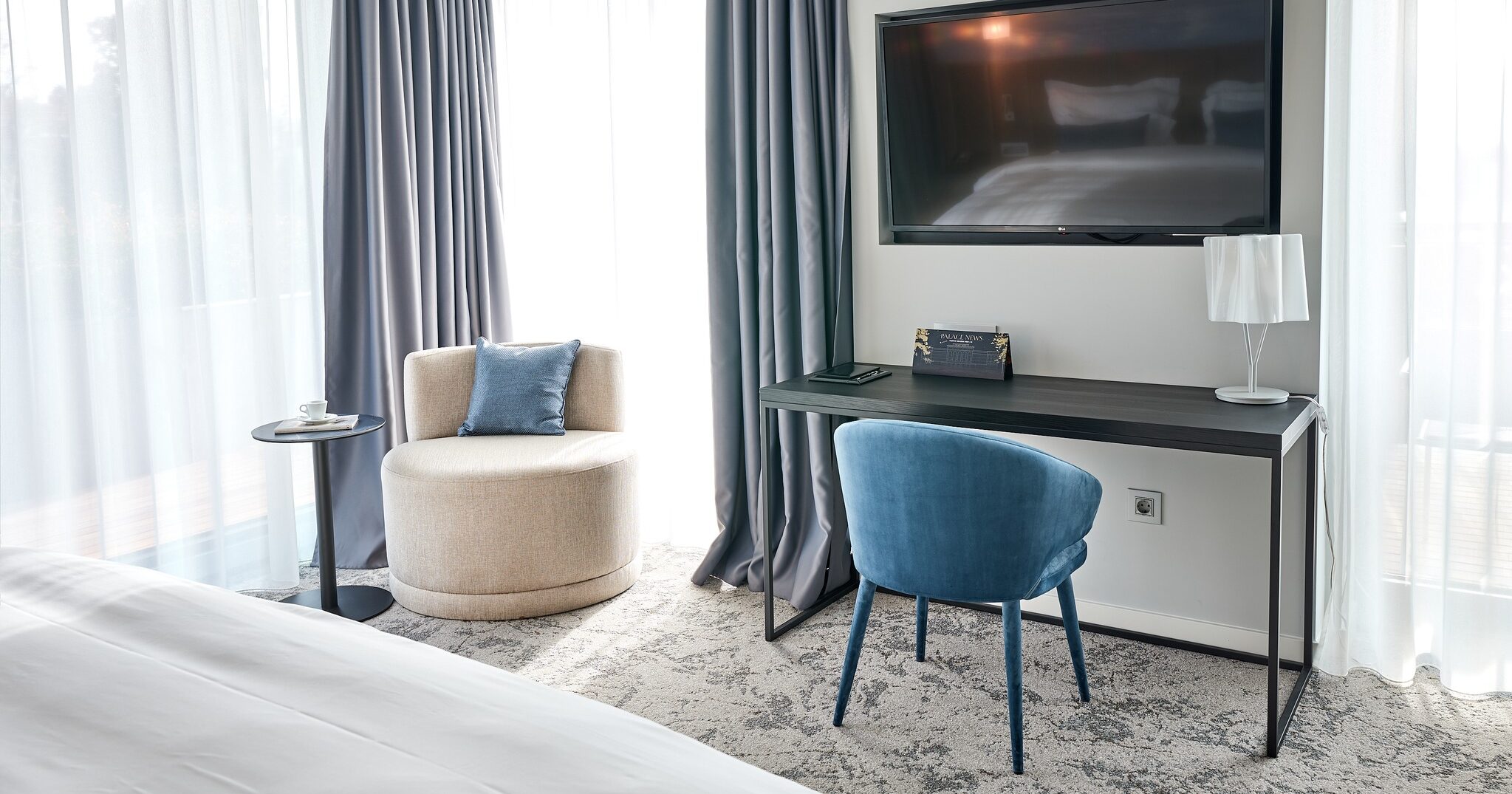 How to choose the right off-white colour shade for your home? | JUB